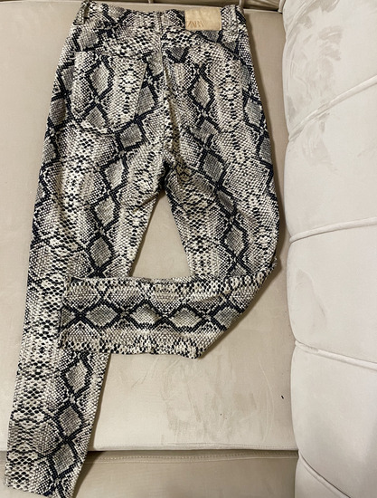 Zara zmijaste pantalone duboki struk