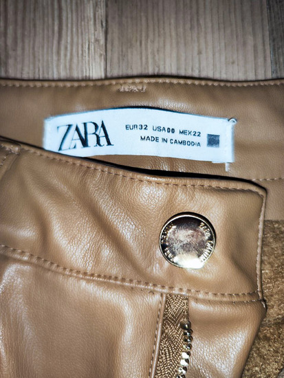 ZARA PANTALONE 600 din