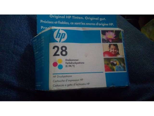 Original  HP 28 C8728AE ABD Original Ink Cartridge