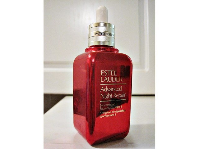 Advanced Night Repair Serum Limited Edition Bottle