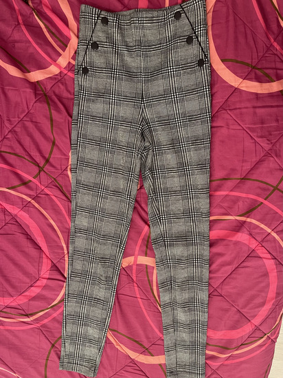 Stradivarius Karirane Pantalone