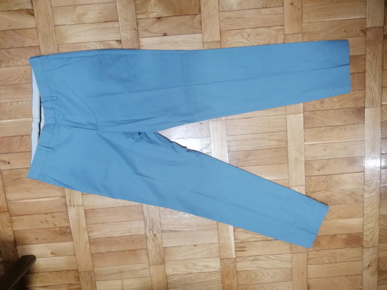 Hugo Boss muske pantalone S-M