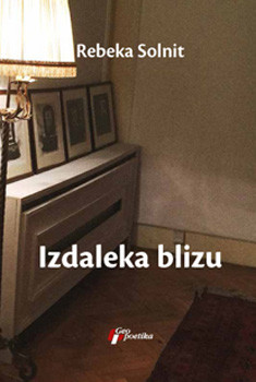 Izdaleka blizu