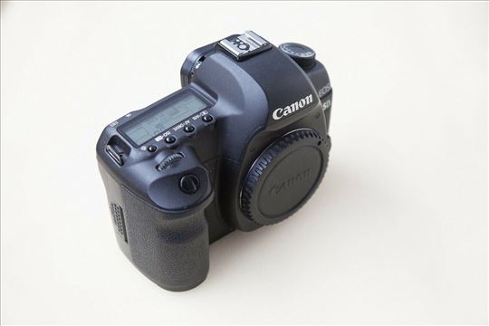 Canon 5D mark II (82.173 okida) + Yongnuo 35mm 2.0