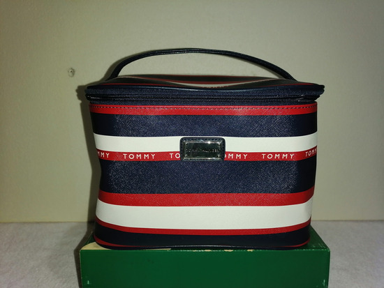 Tommy Hilfiger neseser...