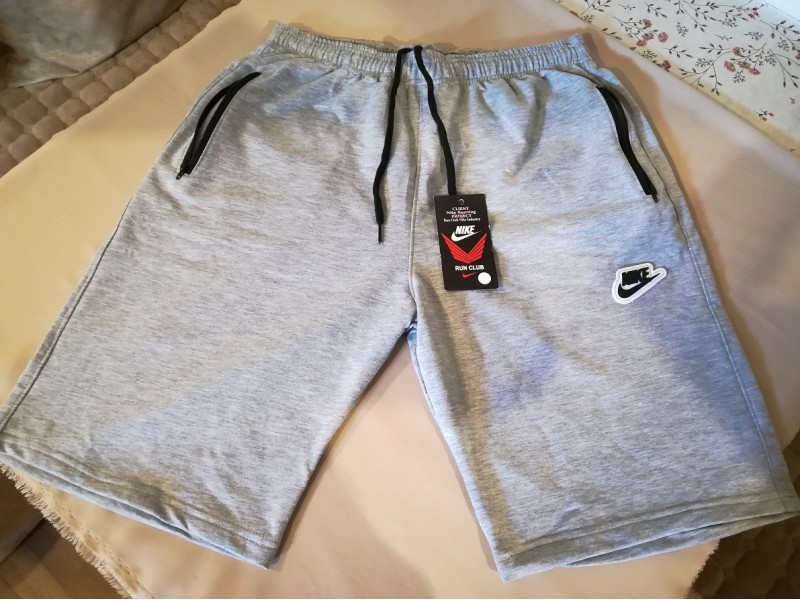 Nove muske pamucne bermude Nike Sive 2XL Novo