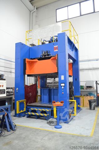 Hidraulična štampa MHG ER.2S.DM 300t
MHG ER.2S.DM-300/2100