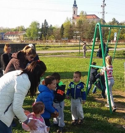 Dolovo – prodaja placa u centru doline