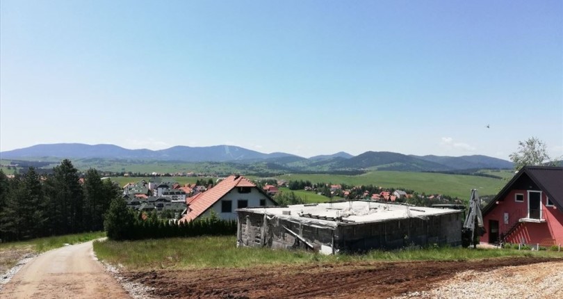 Zlatibor plac,naselje Zova 9.13ari