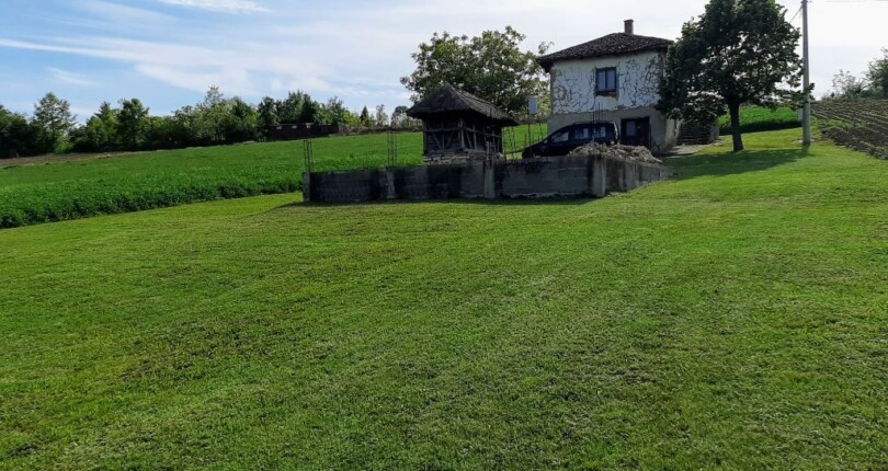 Plac sa pogledom na Kosmaj,1ha i 52 ara