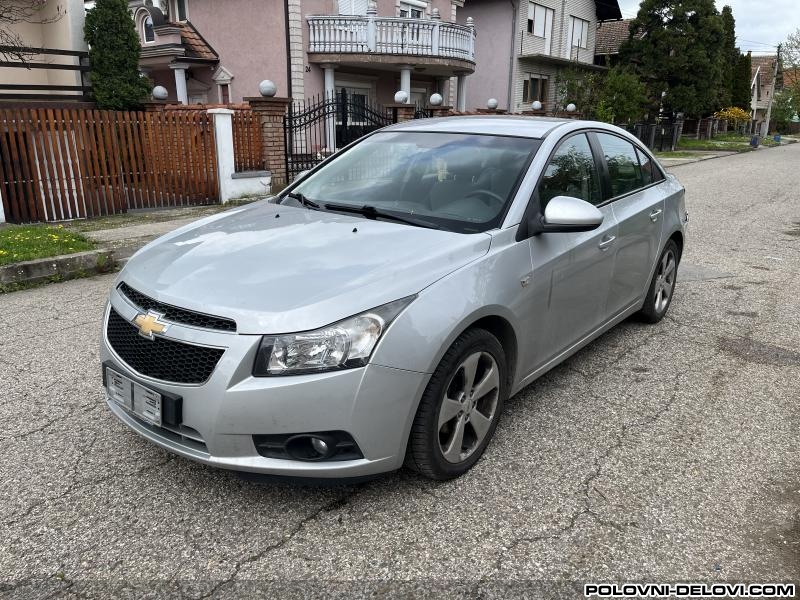 Chevrolet Cruze 1.6 Kompletan Auto U Delovima