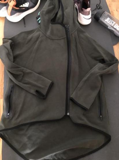 Nike duks s