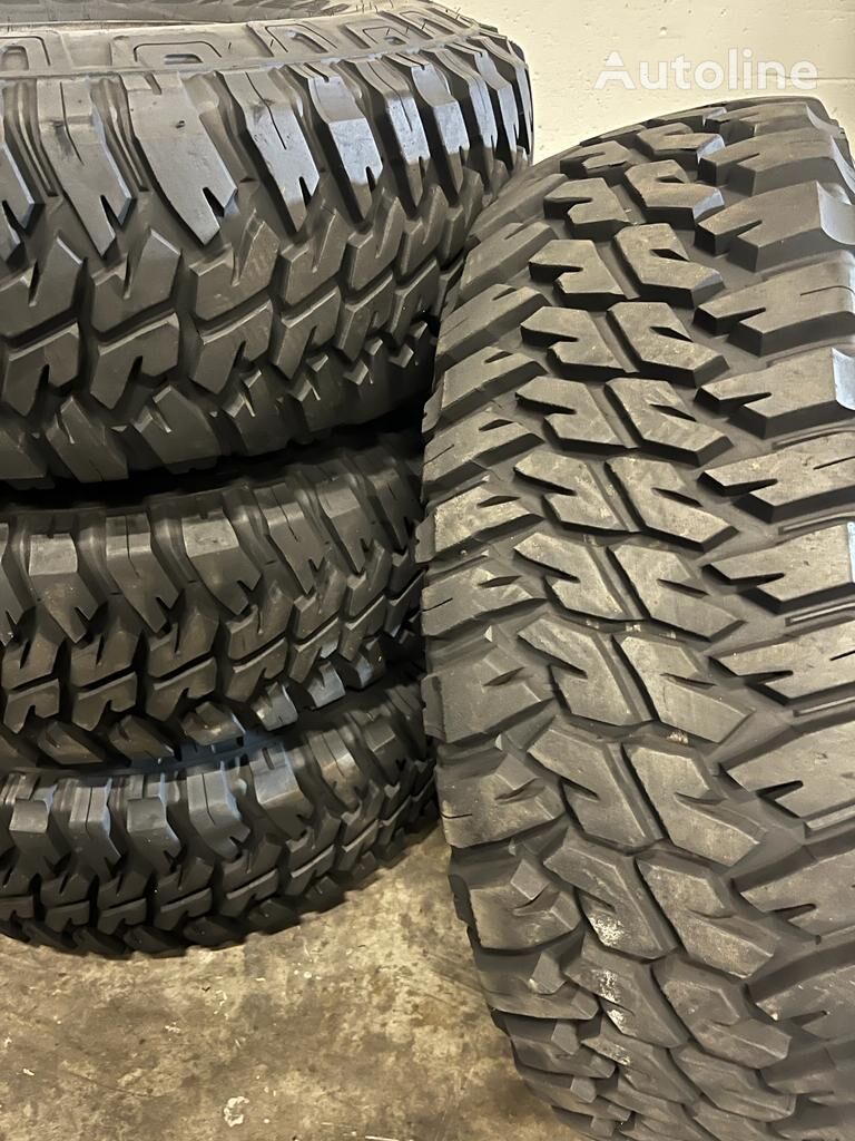 Goodyear 37x12.50R16.5 LT Goodyear Wrangler MT/R M+S like new with wheel guma za kamione