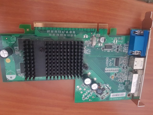 DELL ATI Radeon X300 128MB VGA/DVI/S-Video PCI-E