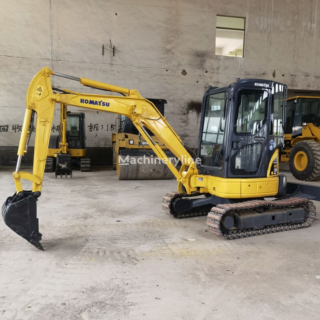 Komatsu PC30 bager guseničar