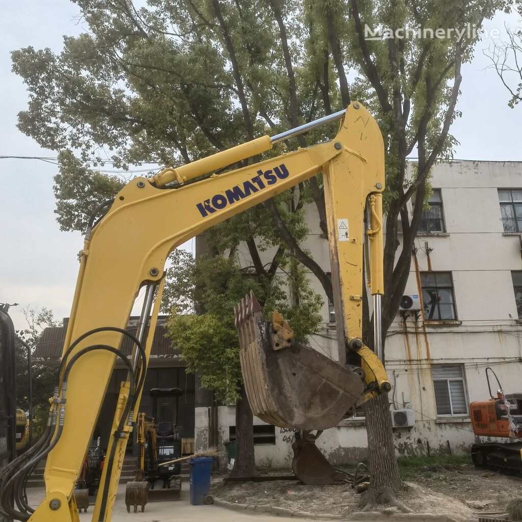 Komatsu PC56-7 bager guseničar