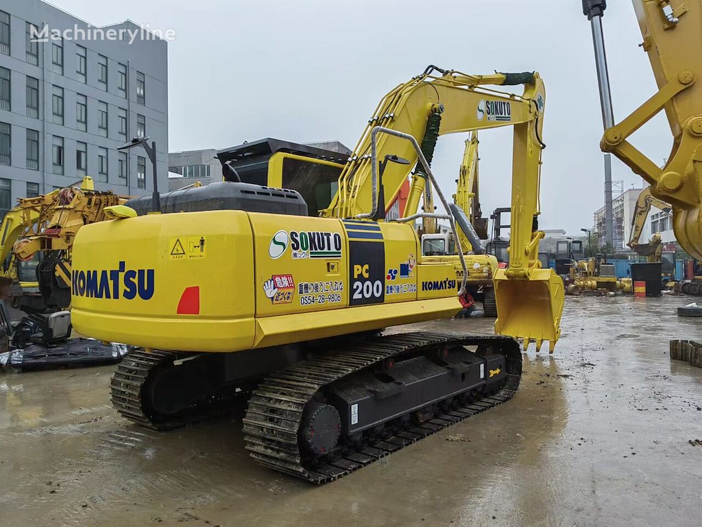 Komatsu pc200-8 bager guseničar