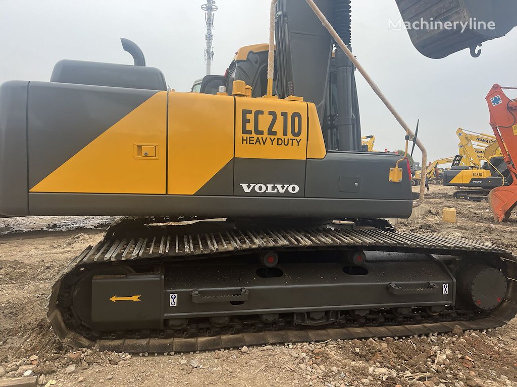 Volvo EC 210D bager guseničar