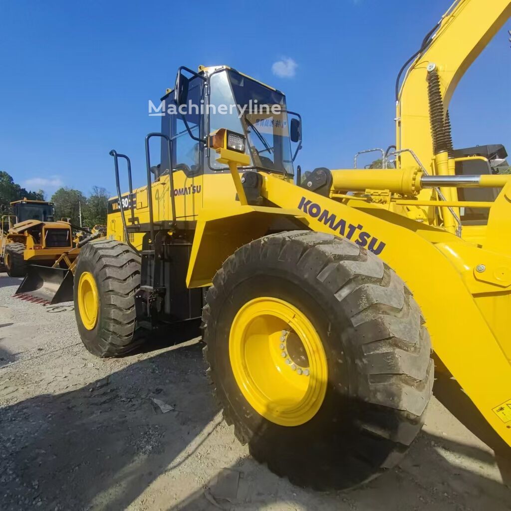 Komatsu WA380 prednji utovarivač