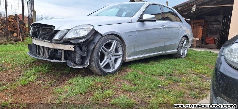 Mercedes E 220 Cdi Kompletan Auto U Delovima