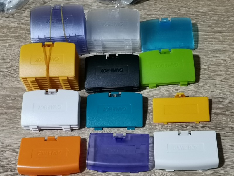 Poklopci baterija nintendo