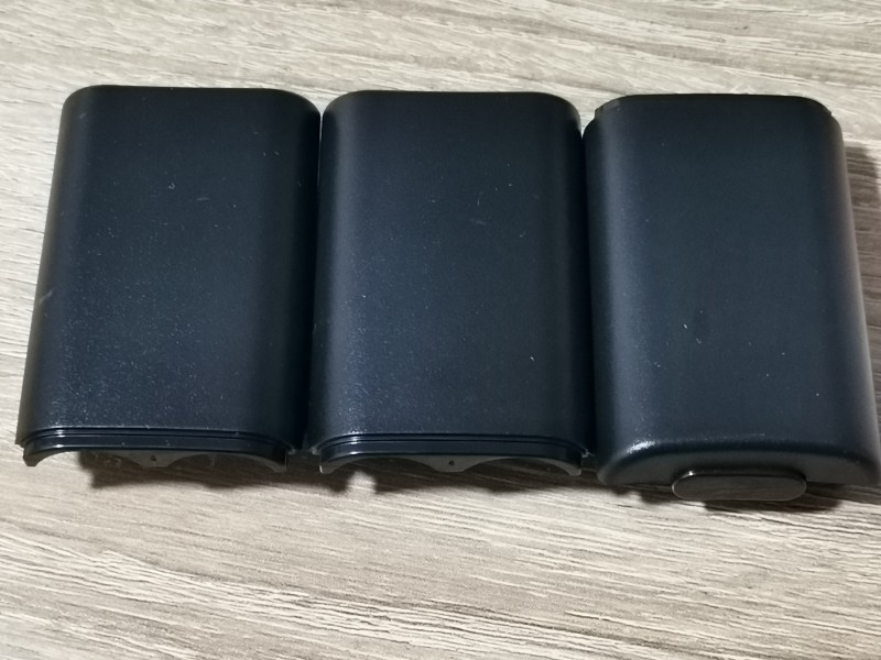 Poklopci batetije xbox 360 crni
