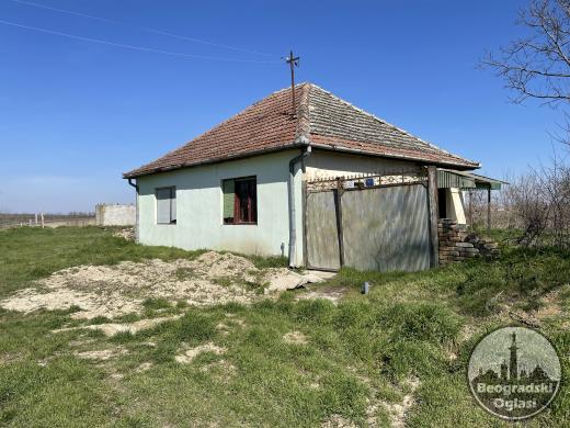 Prodaja se kuća u Pačiru samo 150m od Pačirske banje.