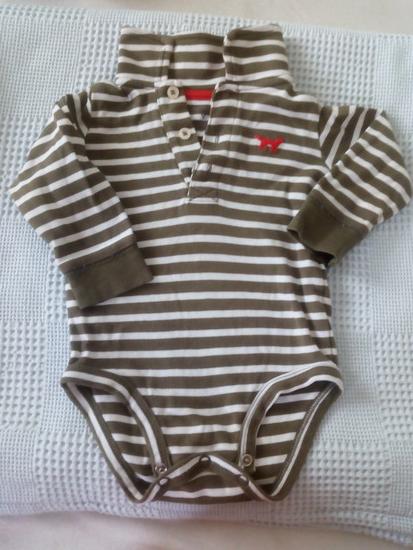 Carters bodi 9 M