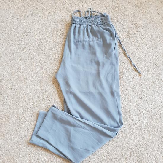 Zara tanje pantalone