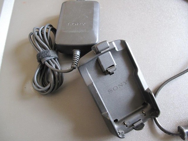 Sony punjač QN-2TC + Dock za Sony telefon CMD-Z5