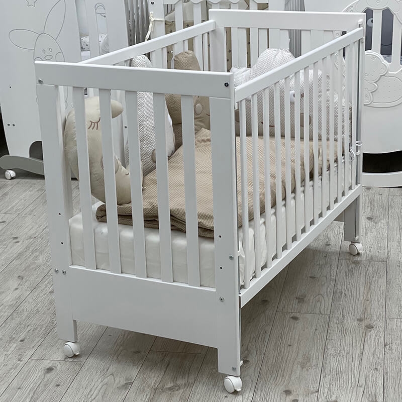 Naturino krevetac za bebe beli