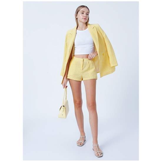 Factory Normal Waist Basic Yellow - White Women's Shorts RIS