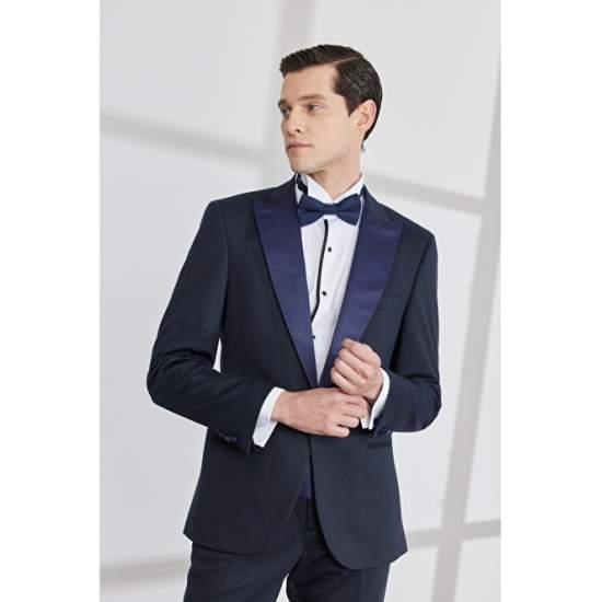 4A3223200032 Slim Fit Slim Fit Dovetail Collar Tuxedo Suit