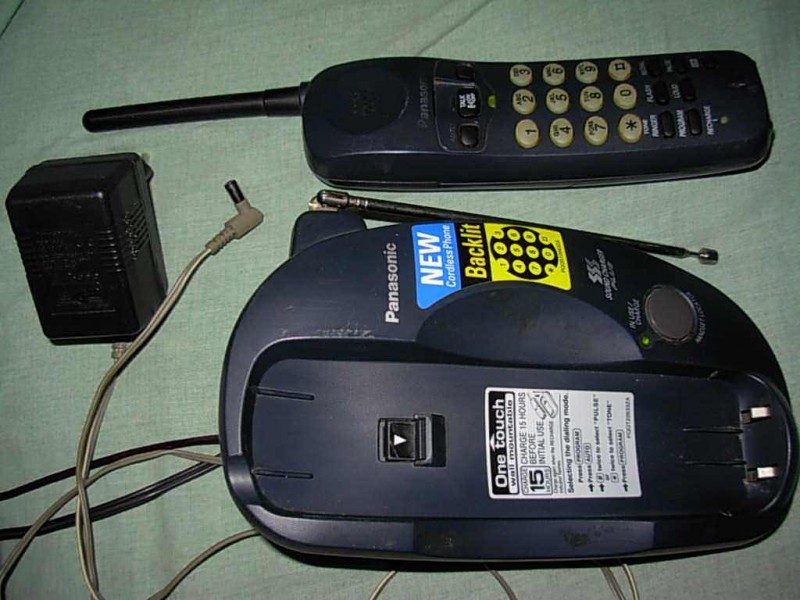 BEŽIČNI TELEFON *PANASONIC* KX-TC2000YGB, PoluISPRAVAN,