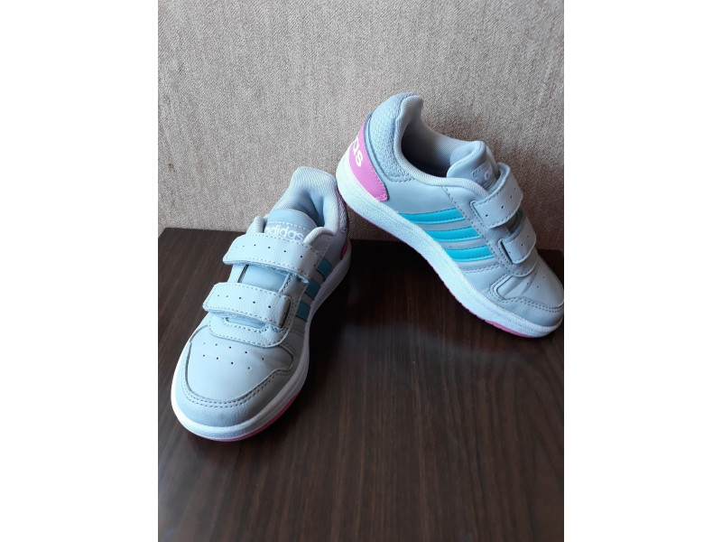 PATIKE "ADIDAS" br. 30/19cm.