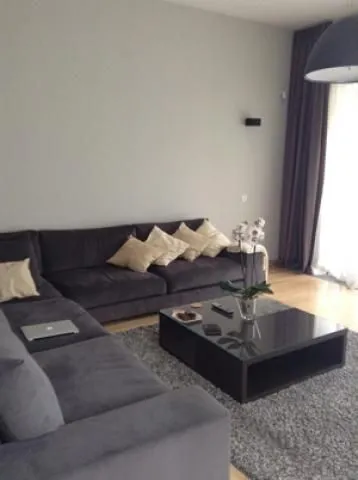 Izdavanje, trosoban stan, 110m2, Senjak, Beograd