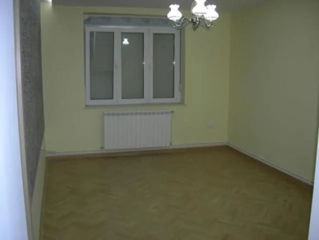 Izdavanje, poslovni prostor, 75m2, Vračar, Beograd