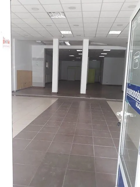 Izdavanje, garsonjera, 320m2, Stara Pazova