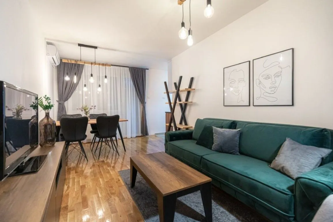 Prodaja, dvosoban stan, 45m², Centar, Novi Sad