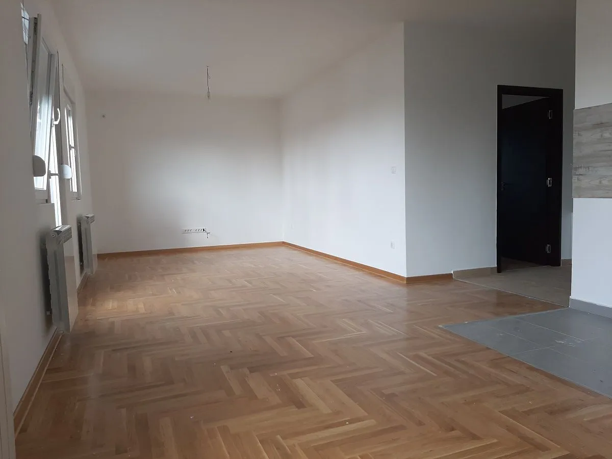 Prodaja, dvosoban stan, 80m², Ledine, Beograd