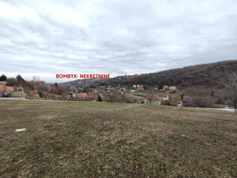 Prodaja, zemljište, 2600m2, Paragovo, Petrovaradin, Novi Sad