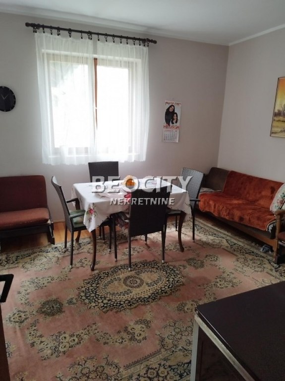 Pećinci, Šimanovci, Živojina Niška, 5. 5, 310m2, 330000EUR