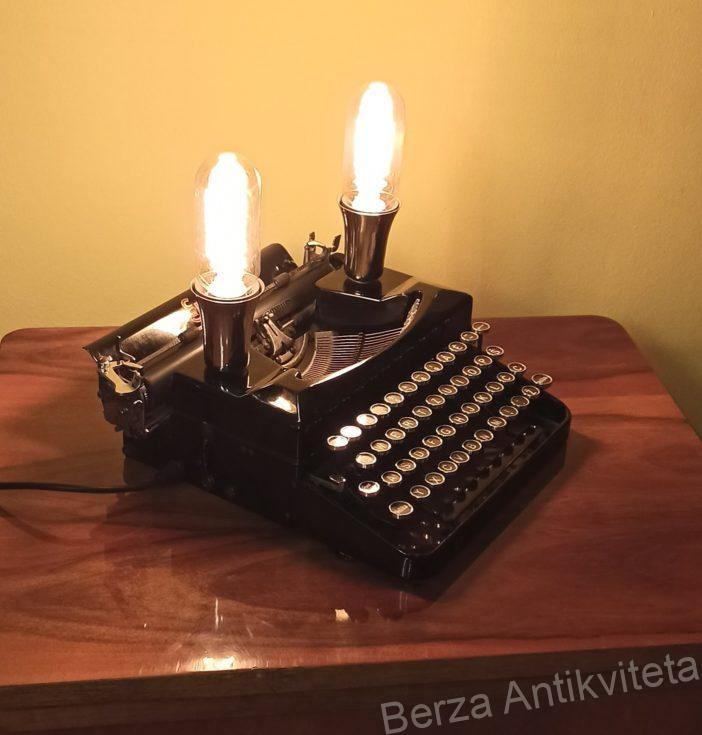 Unikatna lampa od stare pisaće mašine