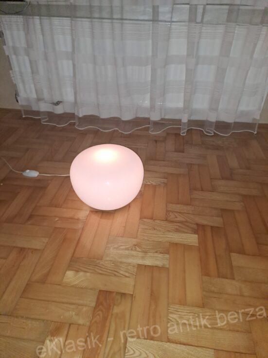 Podna lampa