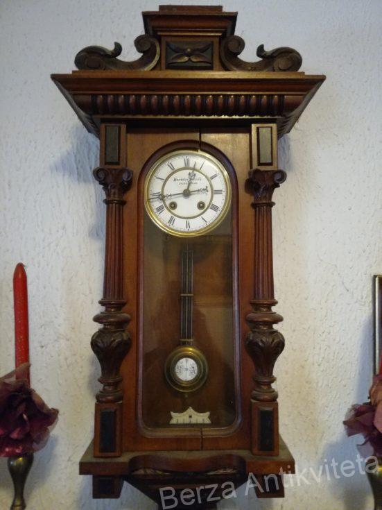Stari zidni sat