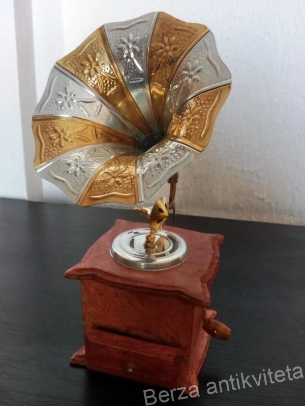 Dekorativni gramofon suvenir sa fiokom za nakit