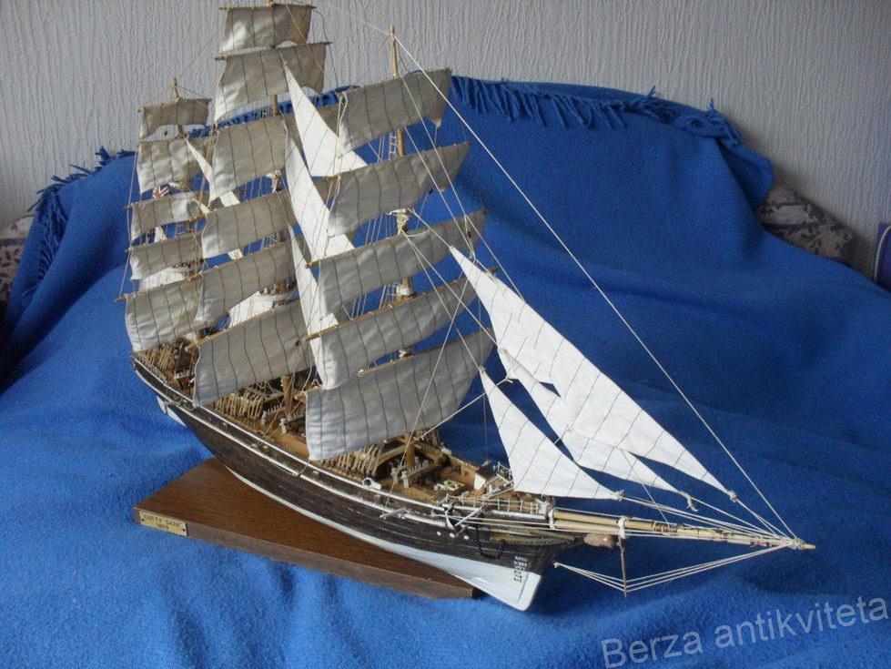 model broda CUTTY SARK