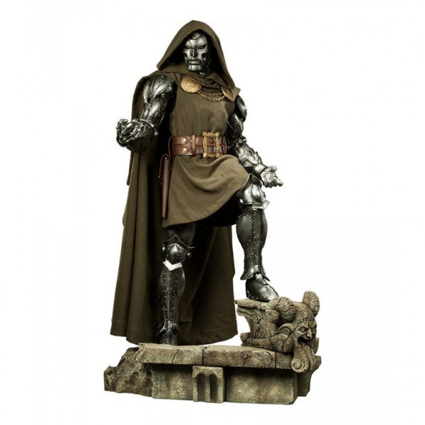 Doctor Doom: Marvel Legendary Scale Figure