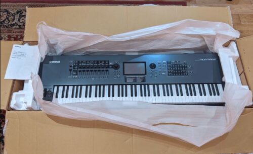 novi Yamaha Montage8 88-key Synthesizer Workstation € 2200 bonanza od prodaje