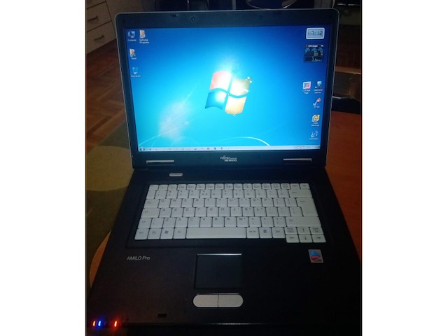 Laptop (100) Fujitsy - Siemens Amilo Pro V2085